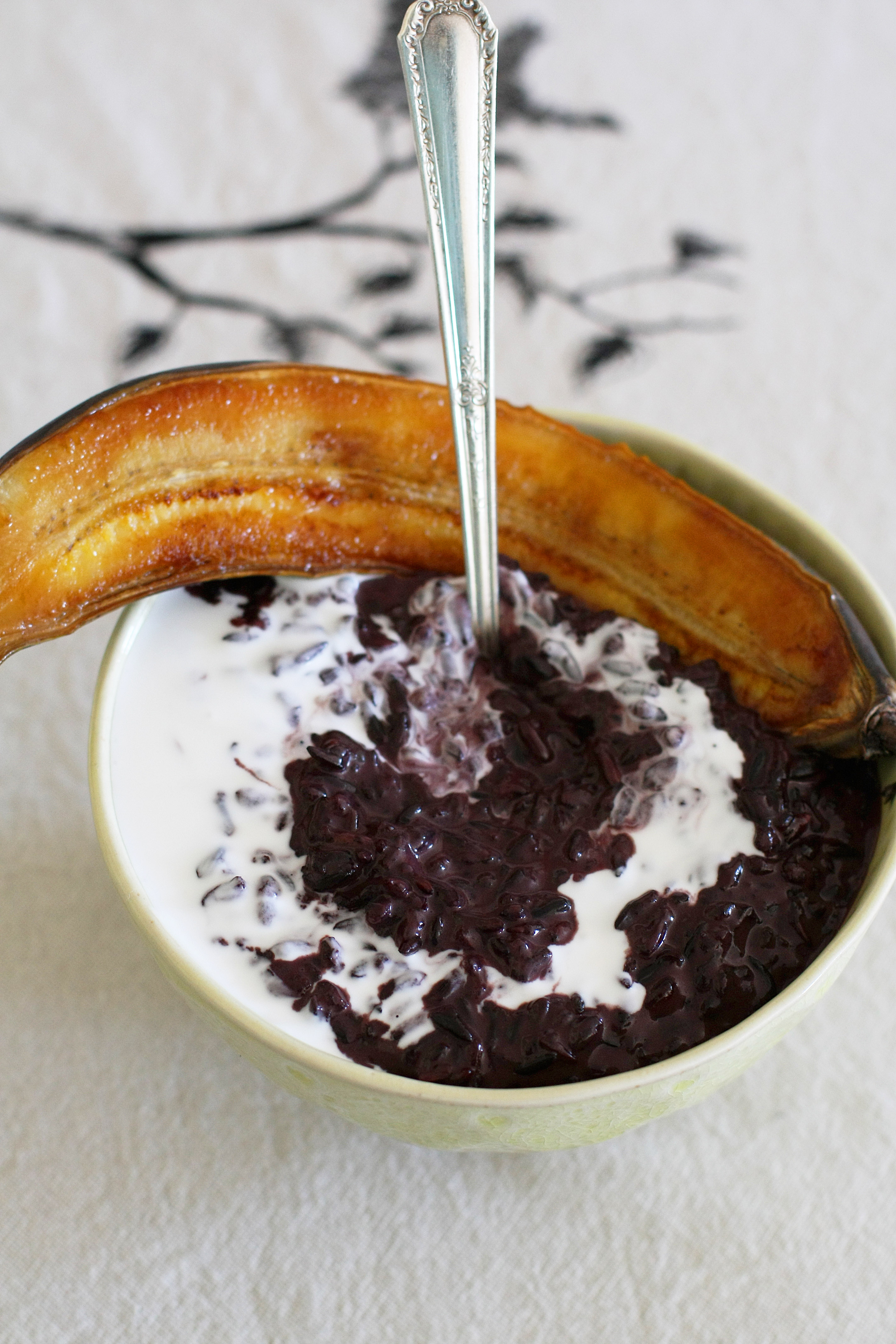 Black sticky rice pudding with caramelised bananas (vegan) | a splash ...