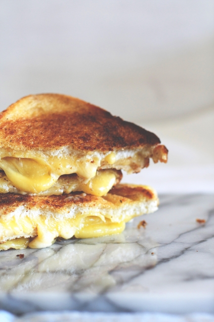 Brown butter toasted cheese sandwiches | a splash of vanilla