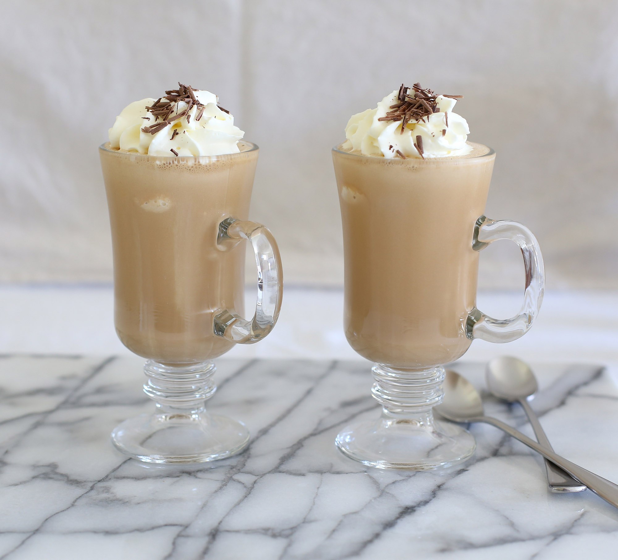 Cocktail Fridays: Kahlua milkshake | a splash of vanilla