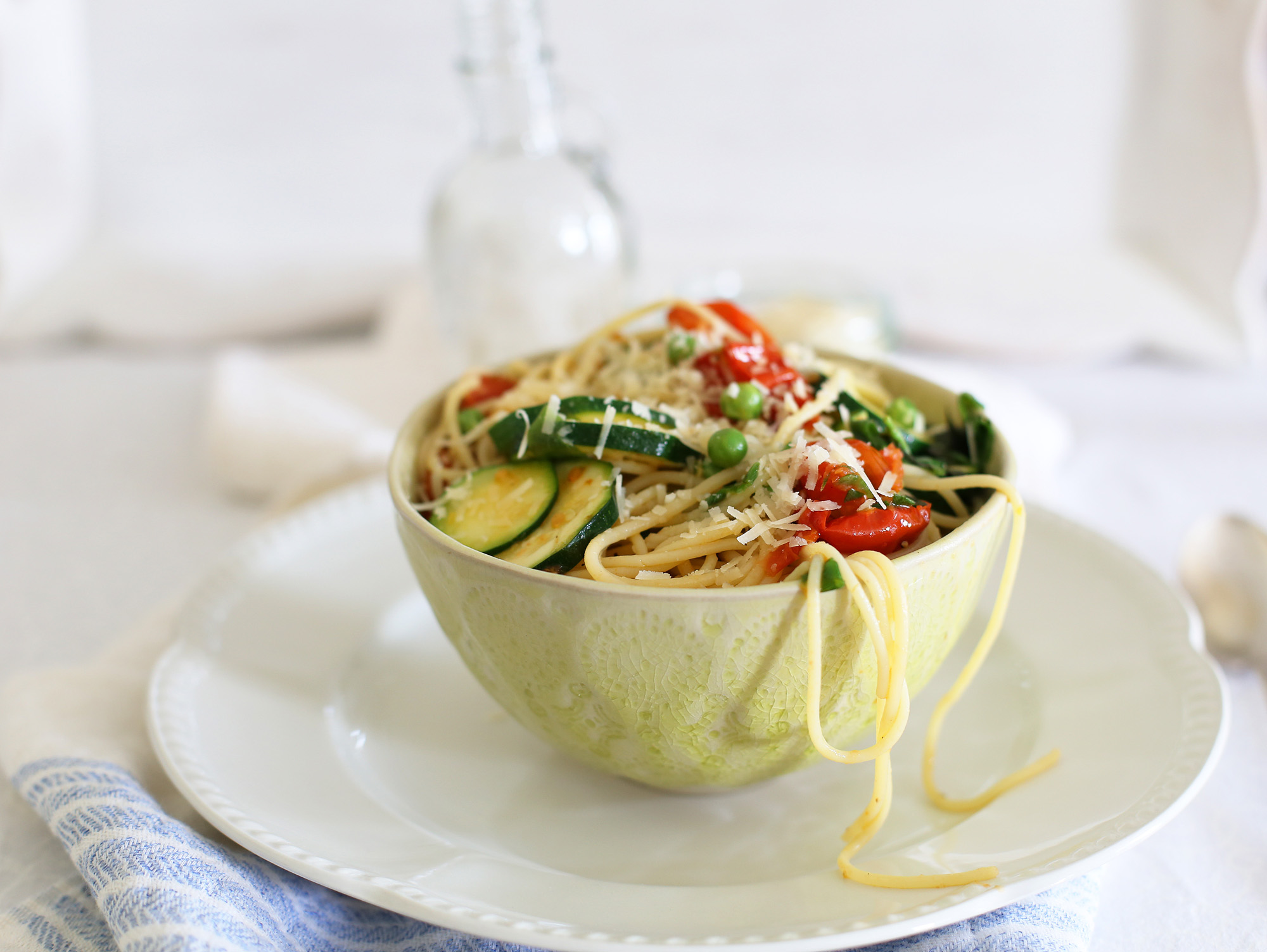 Spring spaghetti with zucchini, cherry tomatoes & peas | a splash of ...