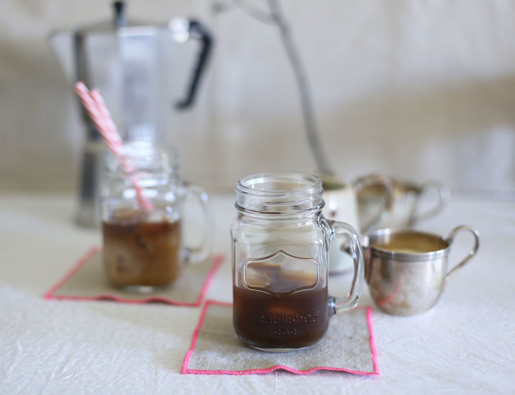 Spiced creamy iced coffee | a splash of vanilla