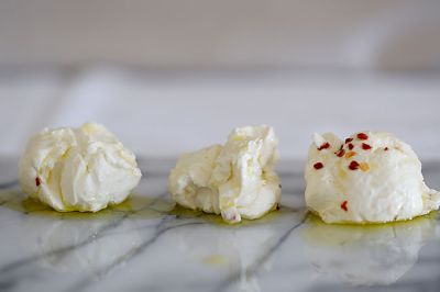 Sweet chilli labneh (or labna) | a splash of vanilla